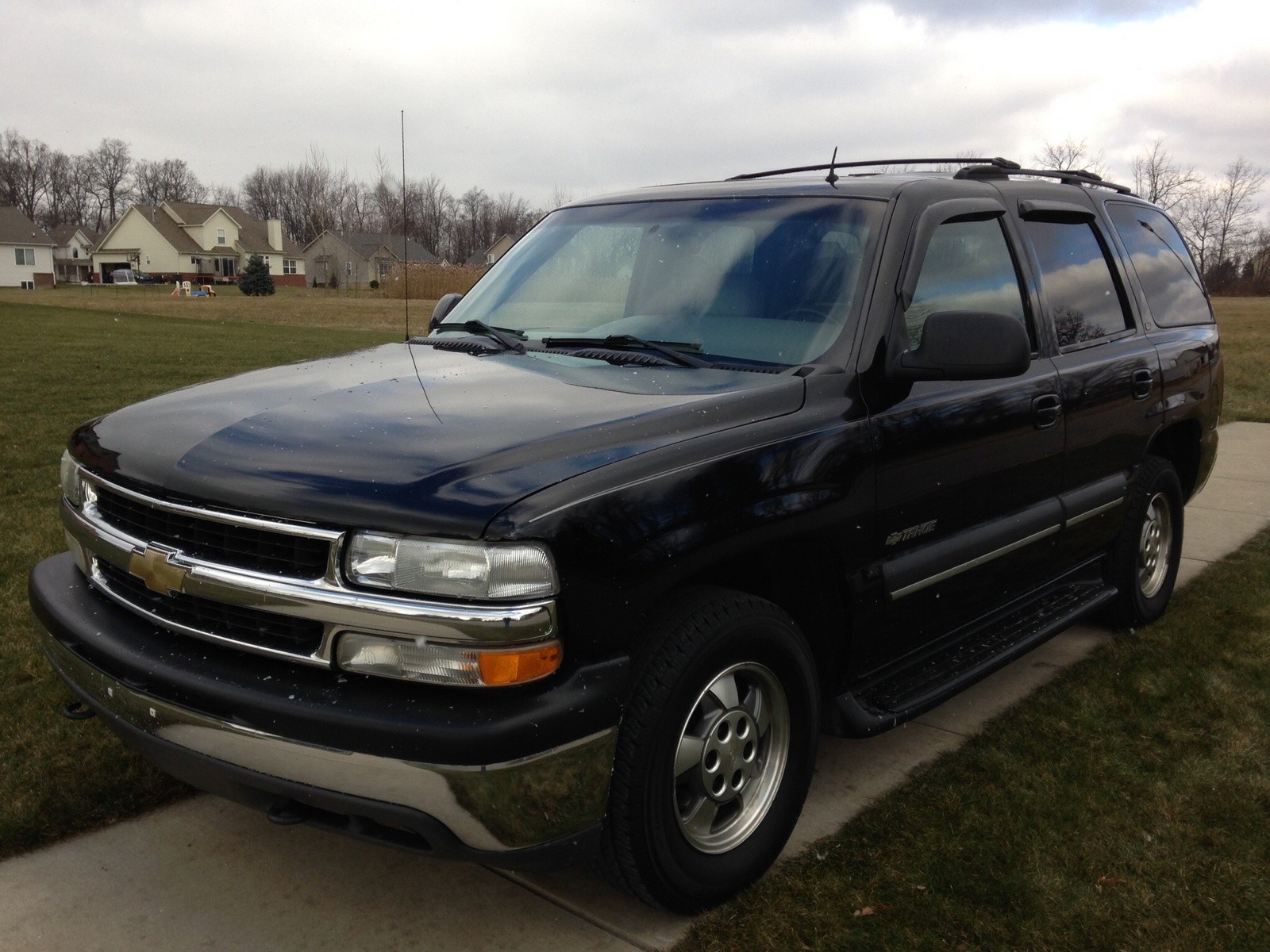 1GNEC13Z52R3***** VIN lookup for 2002 CHEVROLET TAHOE